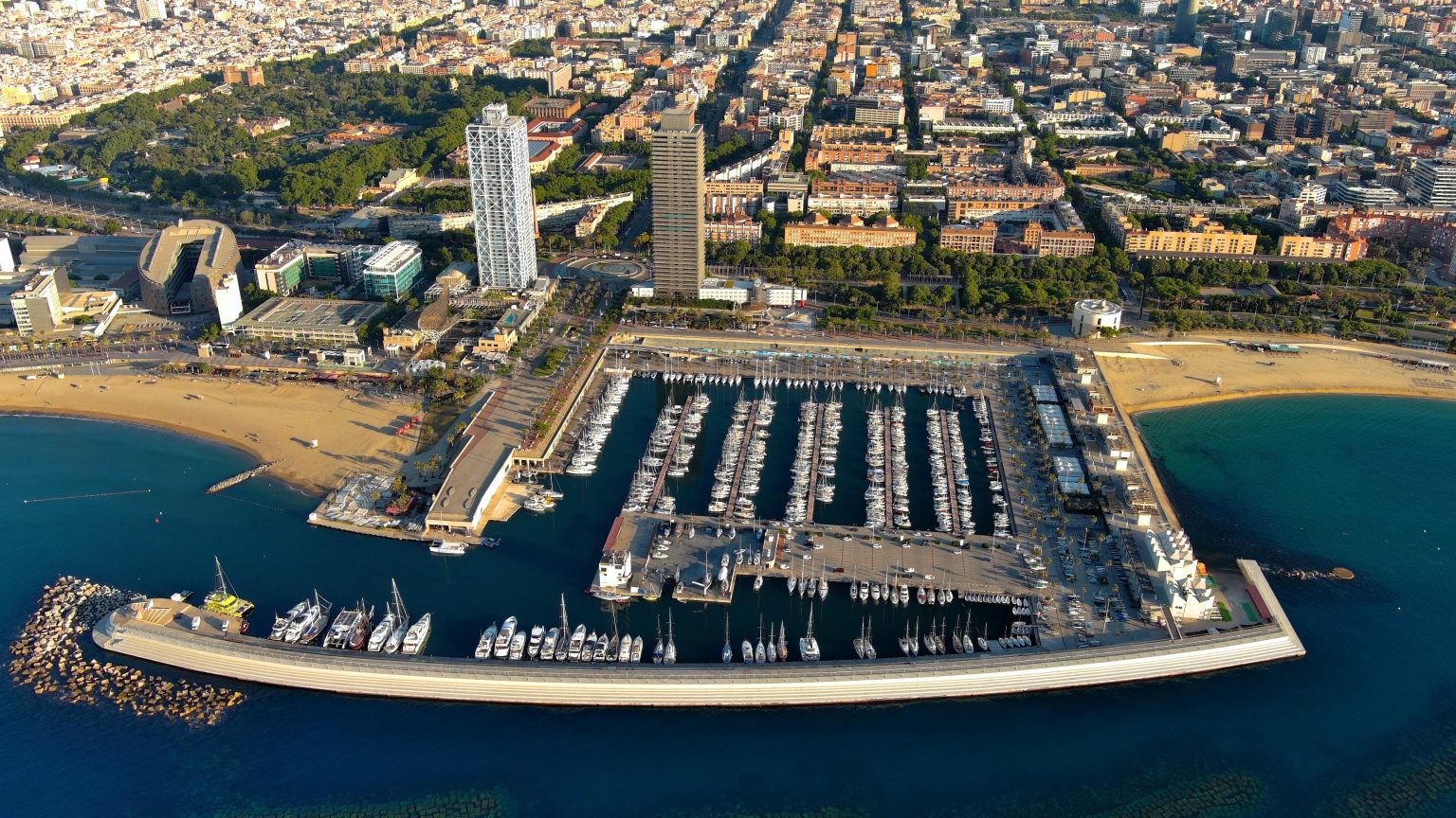 Conoce los puertos de Barcelona | Lugaris